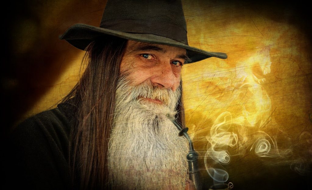 5 Exquisite Lord of The Rings Chess Sets to Buy - Alberto Chueca - High ...