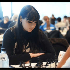 Lularobs, the Awesome Chess Streamer of 2022